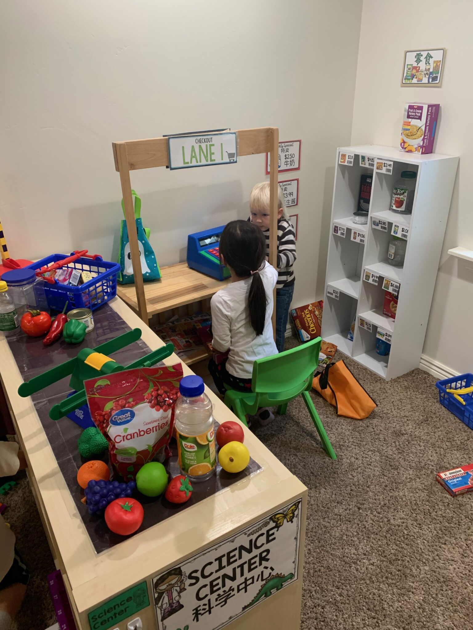 The Benefits of Pretend Play and How to Set Up a Dramatic Play Grocery ...